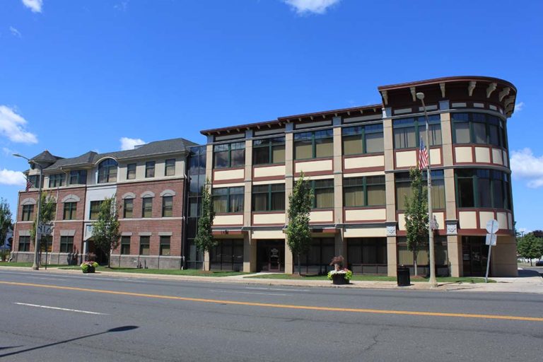 Storefront Systems | Kensington Glass | Greater Hartford All Glass Entries